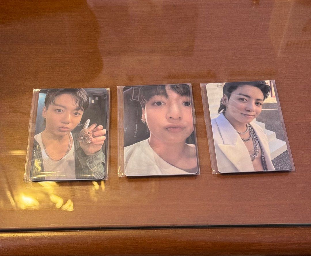 WTS BTS JUNGKOOK PHOTOCARD WEVERSE 1ST WEEK PVC PC, Hobbies & Toys, Collectibles & Memorabilia ...