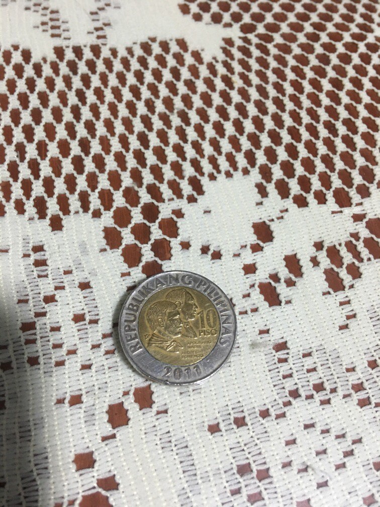 2011 - 10 peso error coin, Hobbies & Toys, Memorabilia & Collectibles ...