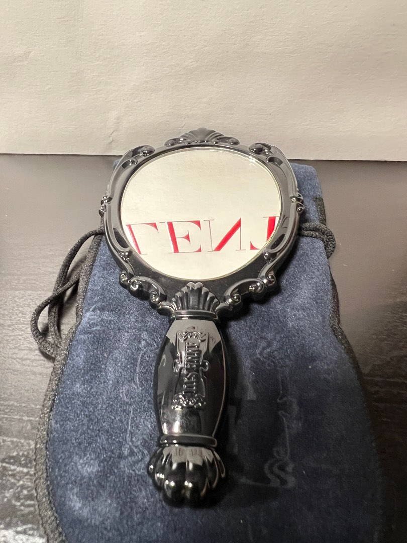 Anna Sui Hand Mirror, Beauty & Personal Care, Face, Makeup on Carousell