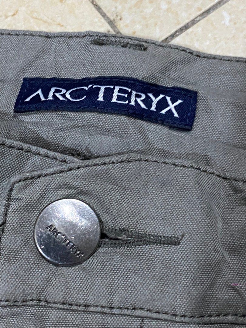 Arc’teryx pants, Men's Fashion, Bottoms, Jeans on Carousell