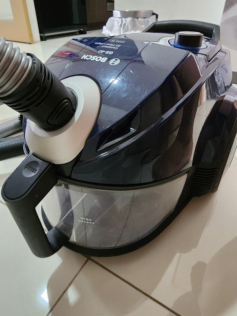 Bosch GS-40 Compact All Floor.Hepa, TV & Home Appliances, Vacuum ...