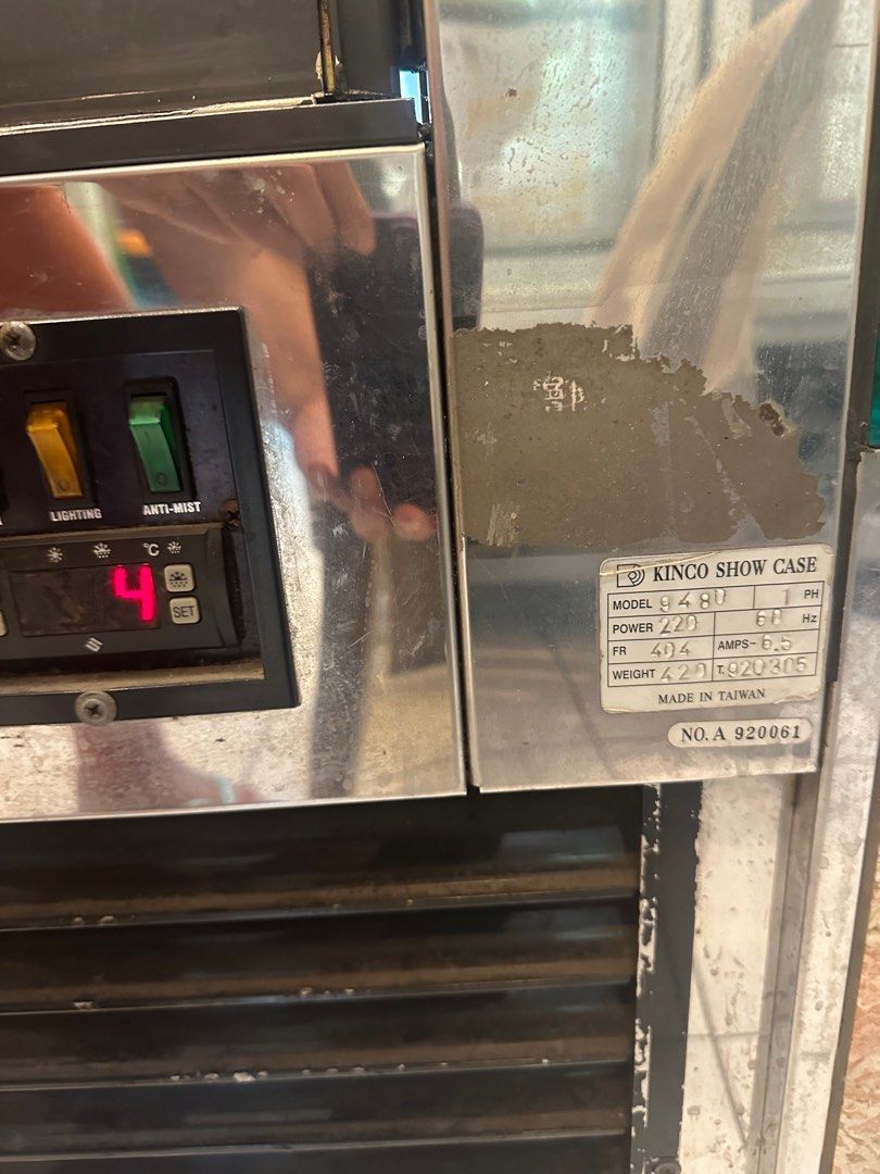 Cake Chiller, Food & Drinks, Chilled & Frozen Food on Carousell