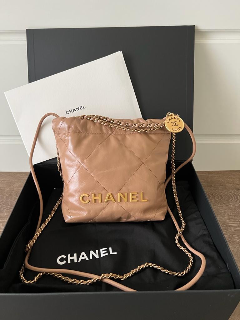 Chanel 22 Mini Caramel GHW lv, Barang Mewah, Tas & Dompet di Carousell