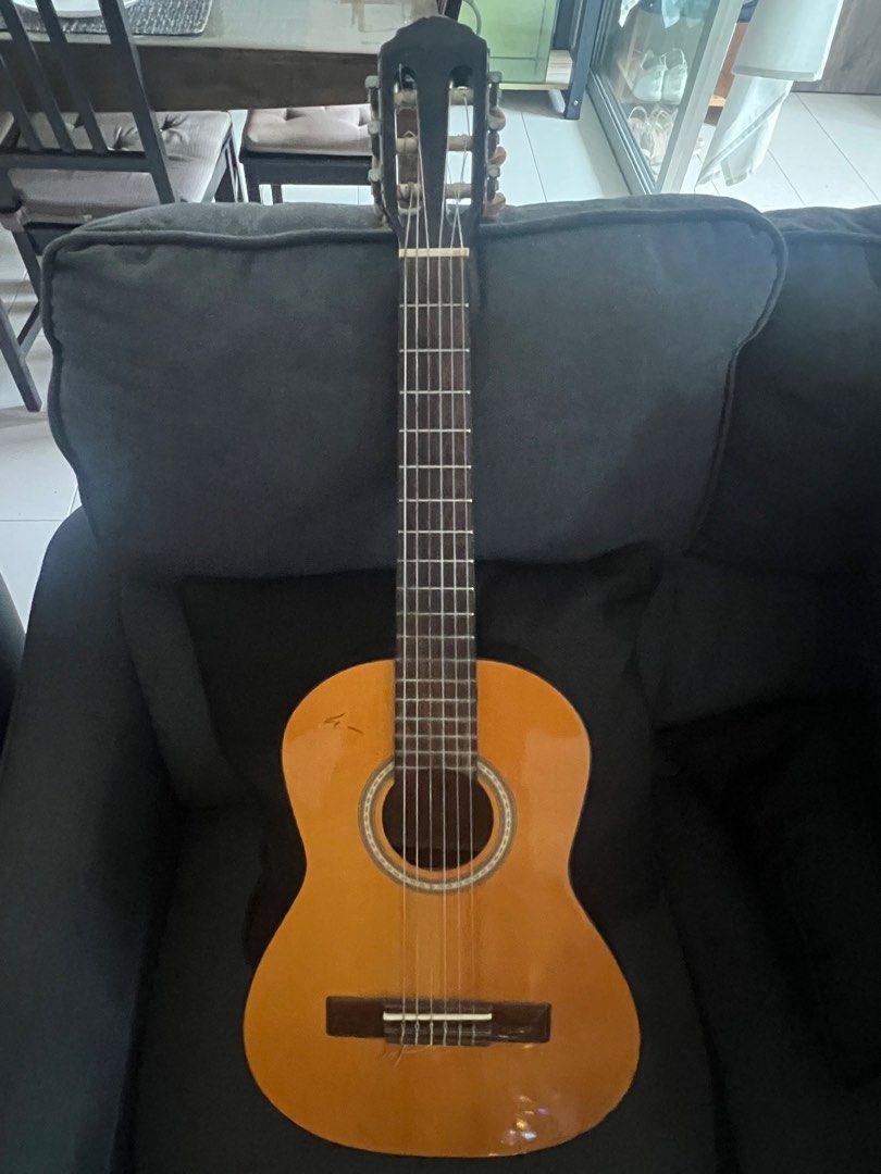 Classical Guitar Junior, Hobbies & Toys, Music & Media, Musical Instruments on Carousell