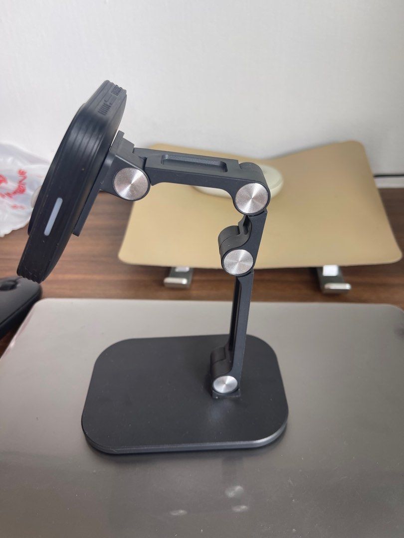 ESR HaloLock Adjustable Wireless Charging Stand, Mobile Phones ...
