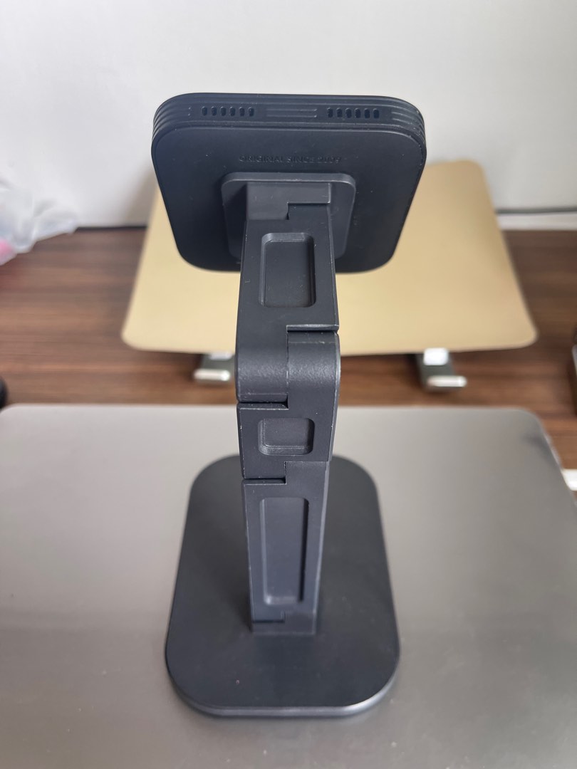 ESR HaloLock Adjustable Wireless Charging Stand, Mobile Phones ...