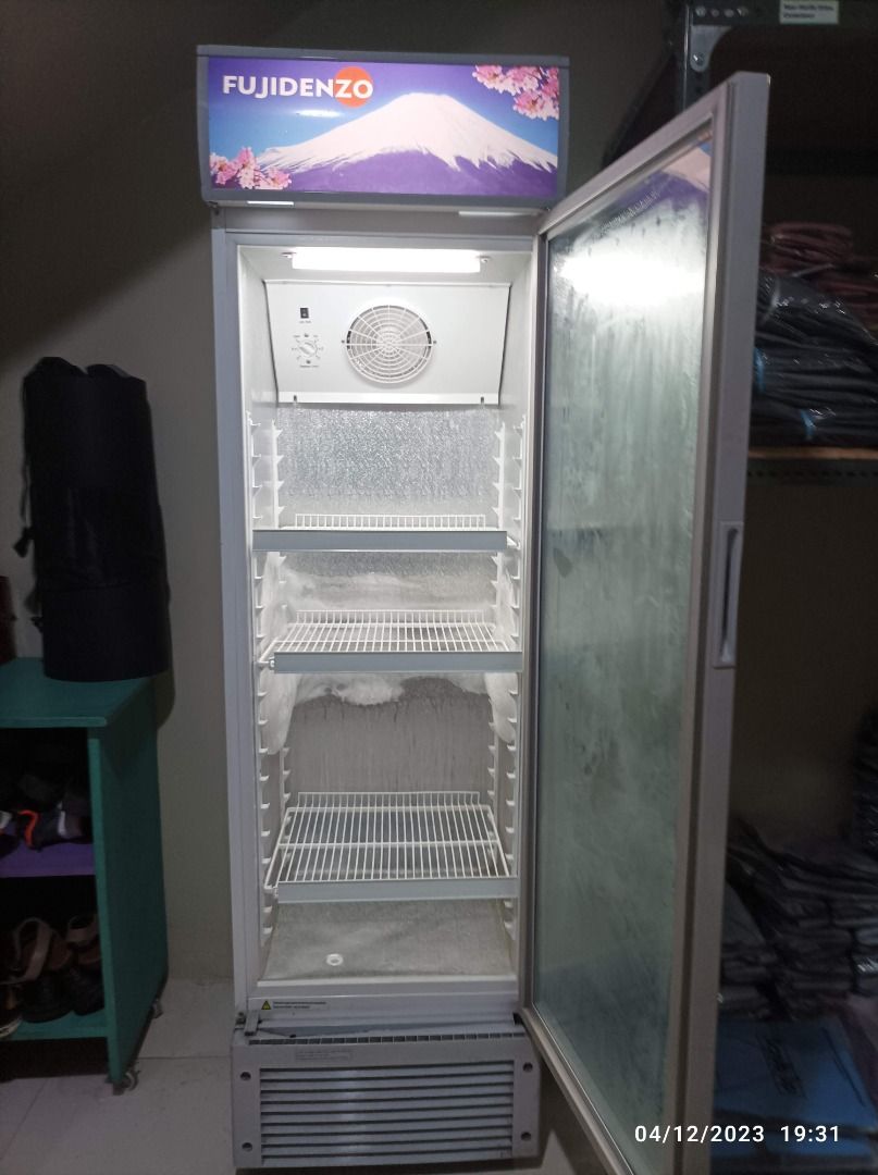 FUJIDENZO 9 cu. ft. Upright Beverage Cooler SU-90A, TV & Home ...