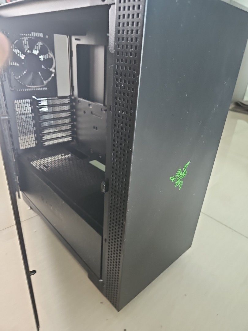 Gaming pc chasis, Computers & Tech, Desktops on Carousell