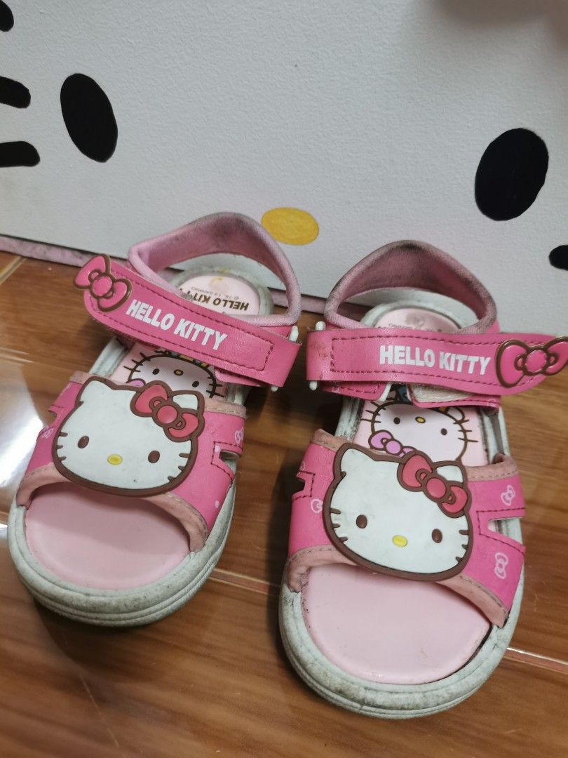 Hello kitty Sanrio original Bata, Babies & Kids, Babies & Kids Fashion ...
