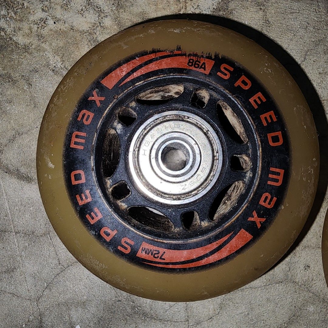 Inline figure skates, Sports Equipment, Sports & Games, Skates ...