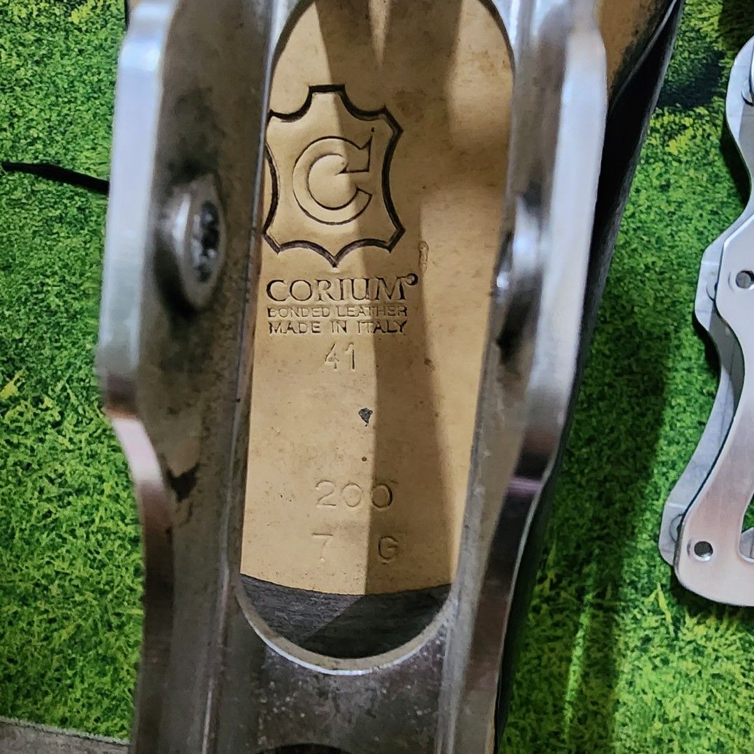 Inline figure skates, Sports Equipment, Sports & Games, Skates ...