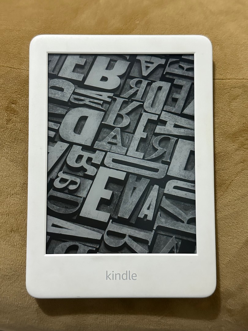 Kindle Basic 2019 10th Gen 8gb, Mobile Phones & Gadgets, E-Readers on ...