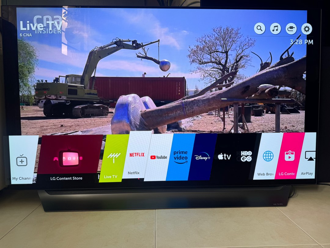LG 55” 4K OLED Smart HDR TV. Dolby Vision and Dolby Atmos. Model ...