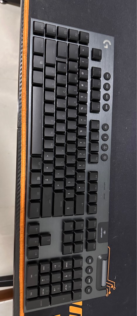 Logitech G913 LIGHTSPEED Wireless RGB Mechanical Gaming Keyboard ...