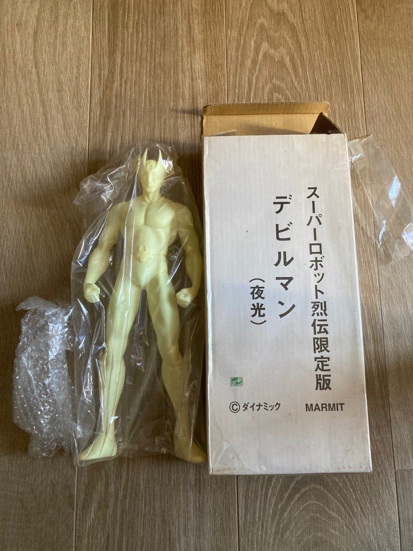 Marmit 超級機械人 永井豪 移民 清倉 devilman 惡魔人 sofubi 膠 夜光版 藍透版, 興趣及遊戲, 玩具 & 遊戲類 - Carousell