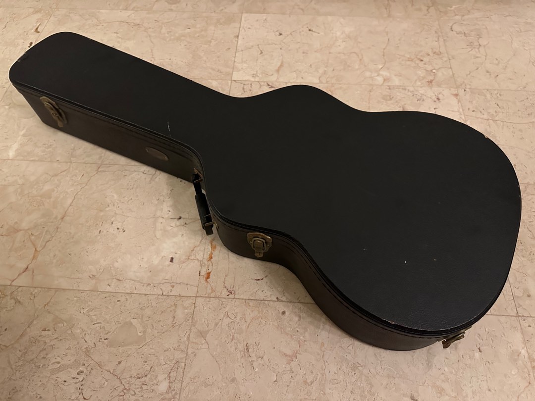 Martin acoustic guitar hard case (original), Hobbies & Toys, Music ...