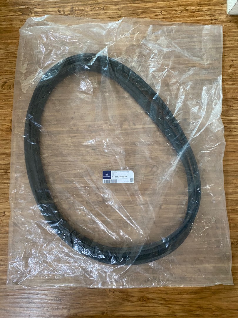 Mercedes w211 Eclass Boot seal (Genuine), Car Accessories, Accessories ...