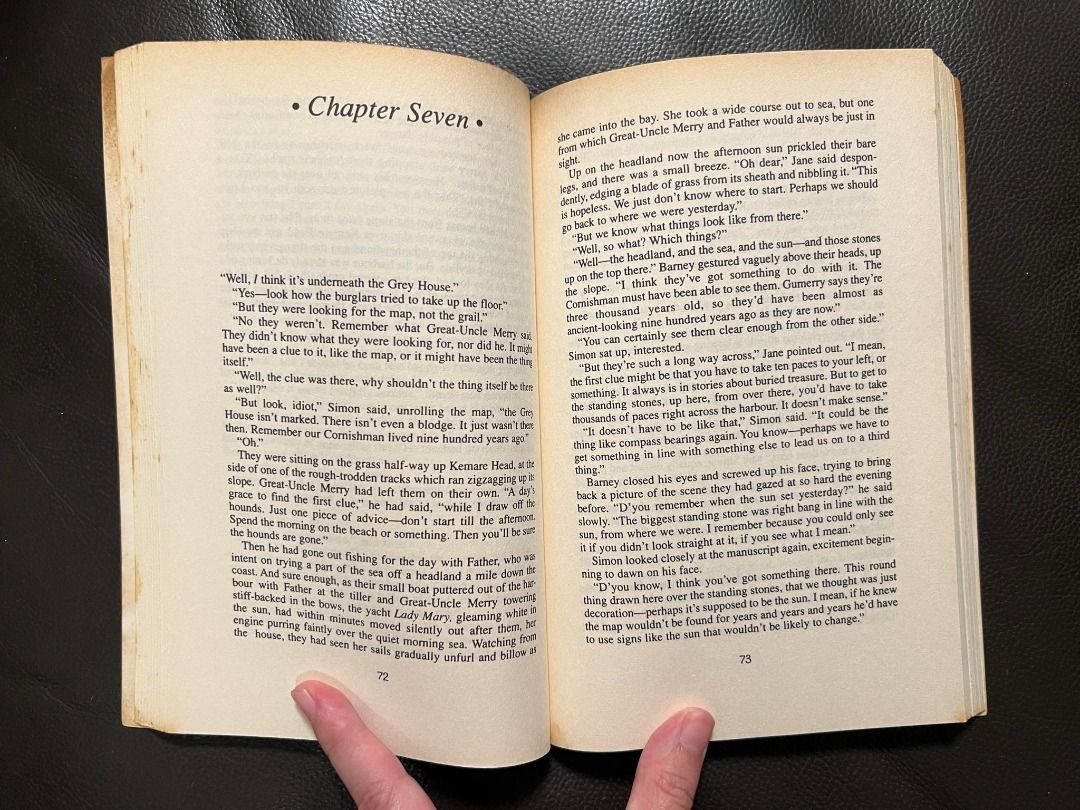 【原文書】Over Sea, Under Stone（The Dark Is Rising #1）二手書, 書籍、休閒與玩具, 書本及雜誌 ...