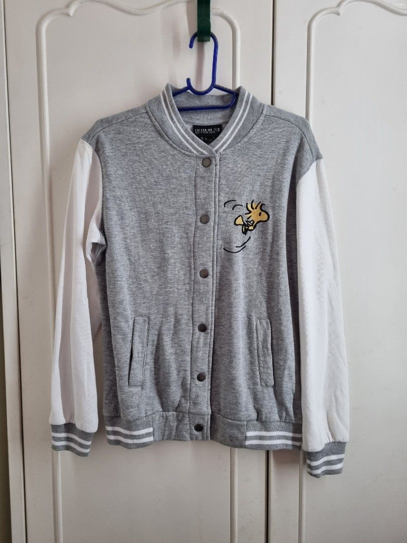 Peanuts Snoopy varsity jacket, Women's Fashion, Coats, Jackets and ...