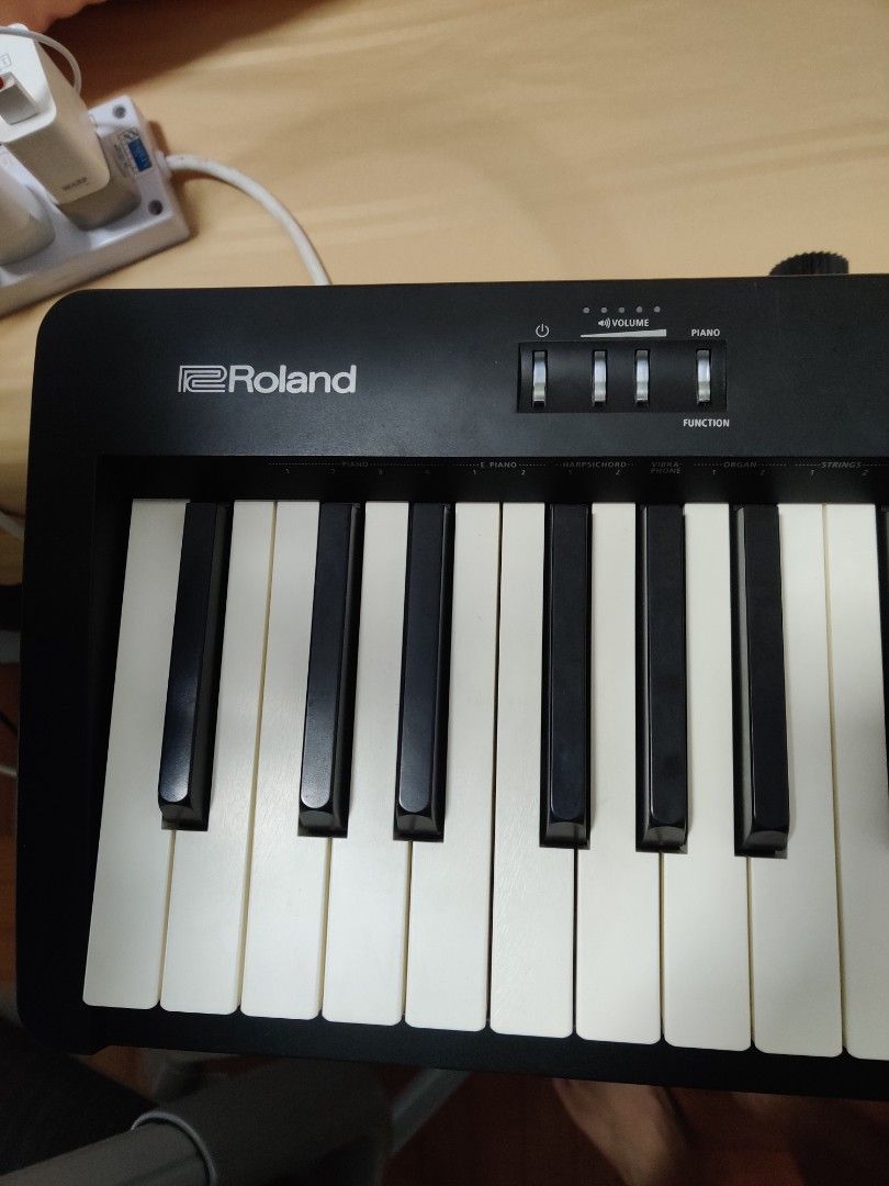 Roland fp10 fp-10 digital piano, Hobbies & Toys, Music & Media, Musical ...