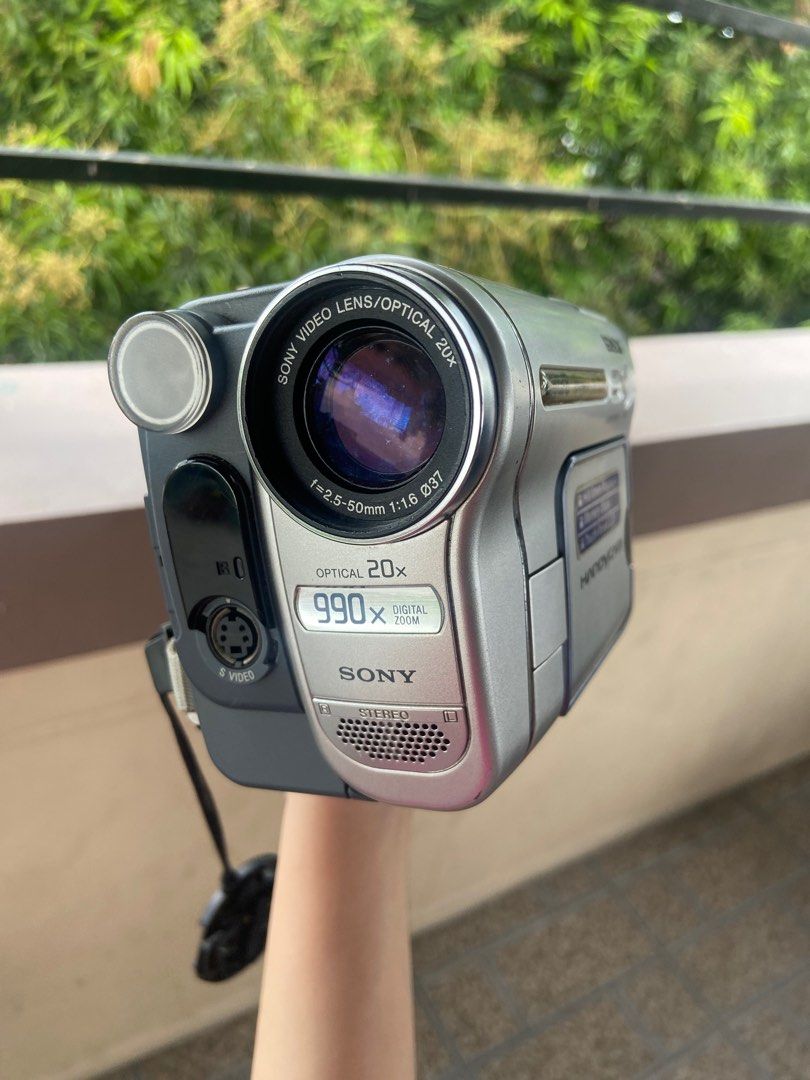 Sony Handycam (UNTESTED), Photography, Cameras on Carousell