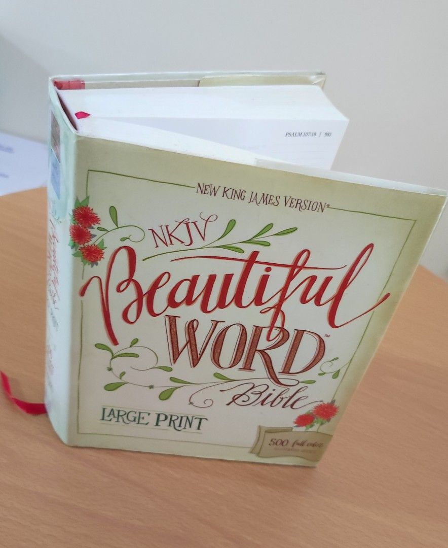 The Beautiful Words BIBLE, Hobbies & Toys, Books & Magazines, Religion ...