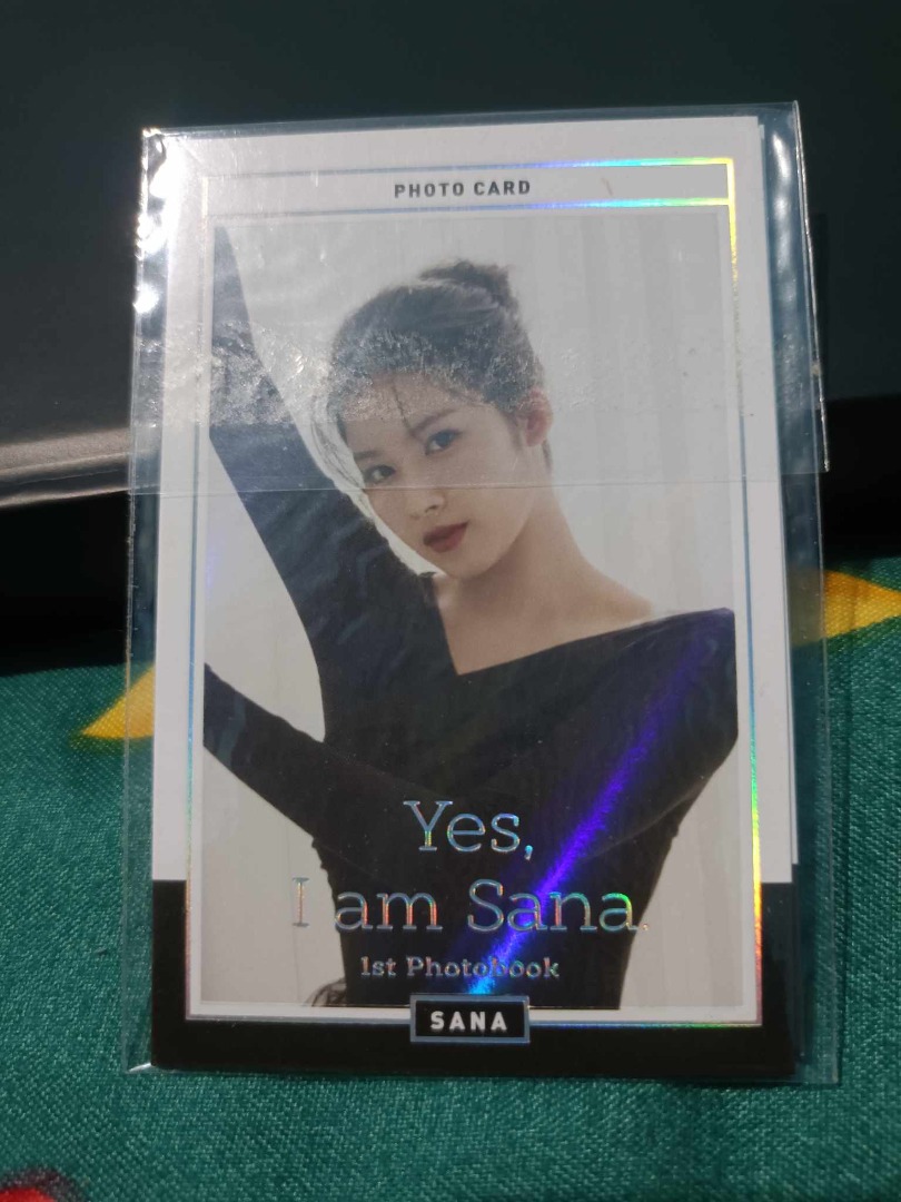 Twice Sana - [Yes, I Am Sana] PHOTOCARD BLACK Version, Hobbies & Toys ...