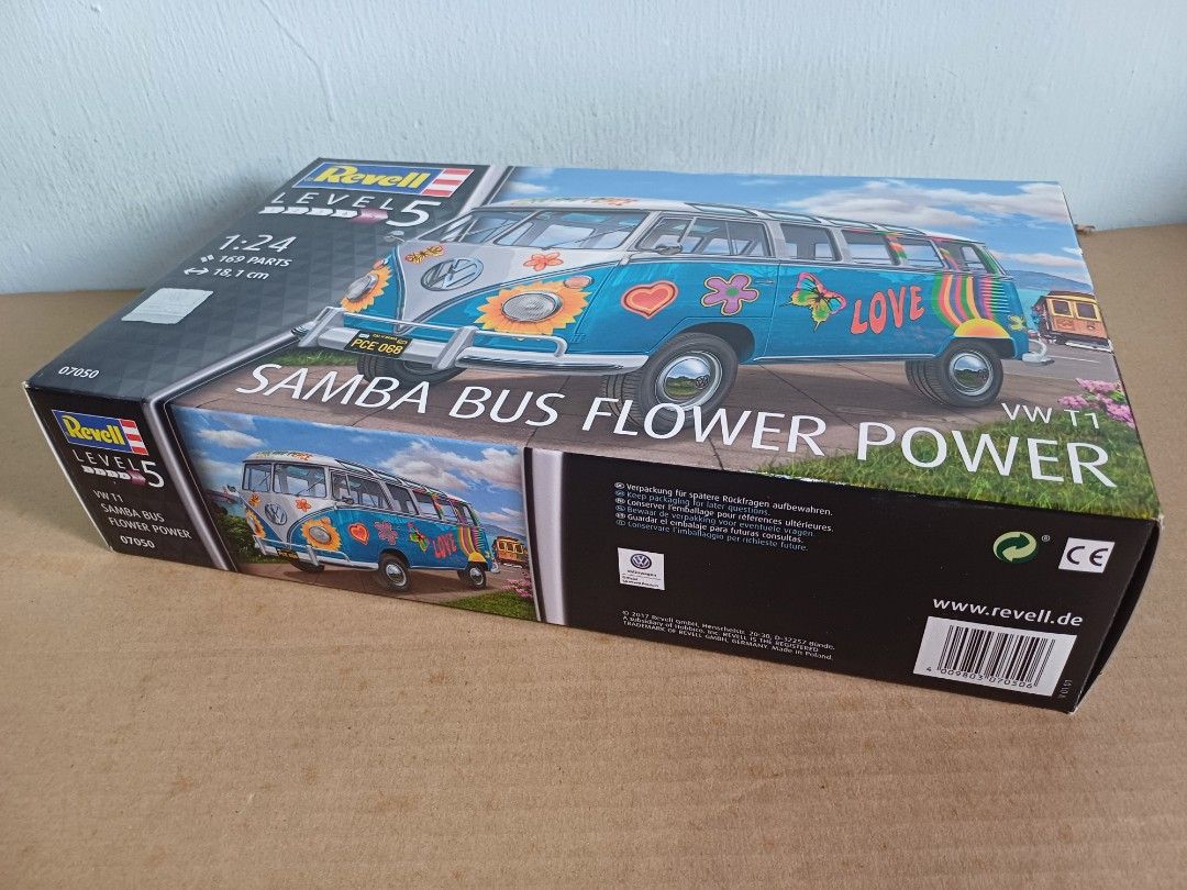 Volkswegen VWT1 Samva Bus " FLOWER POWRT" plastic kit 1:24 model ...