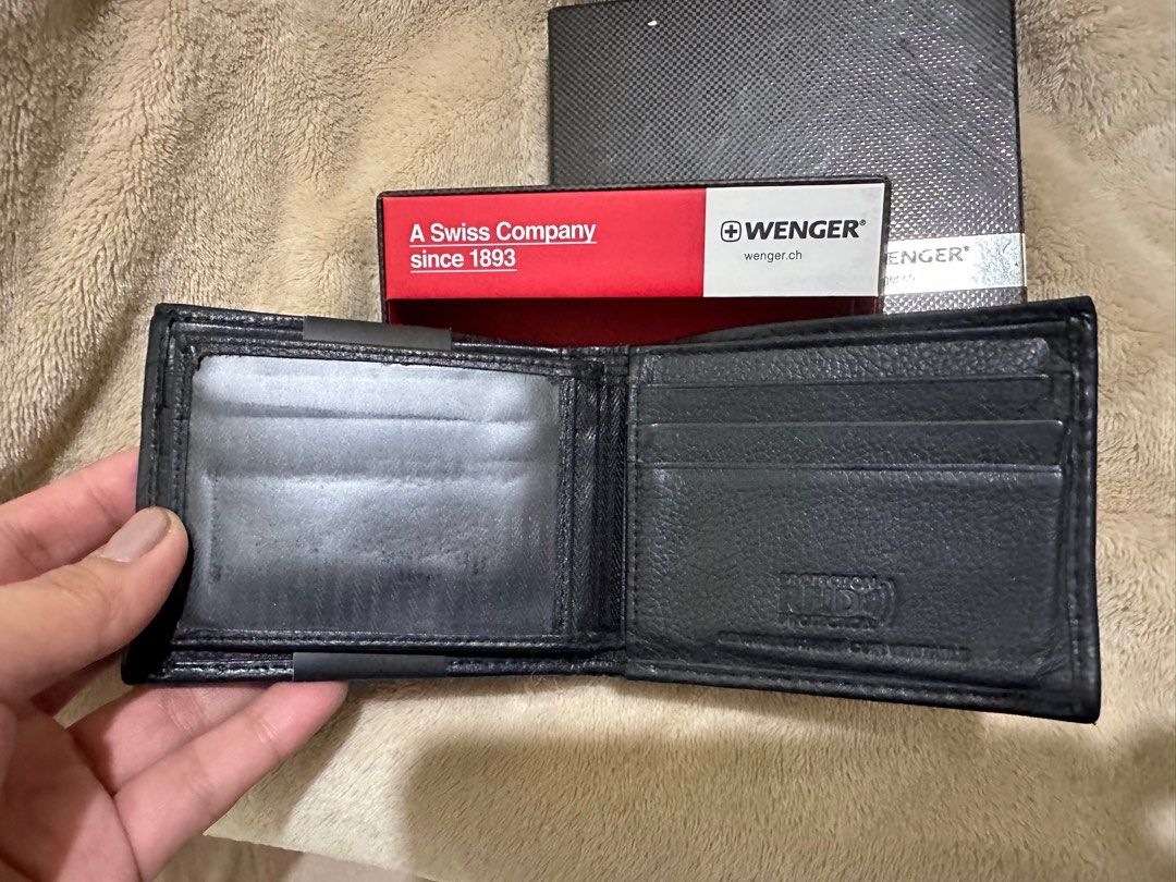 Wenger Bifold Wallet with RFID Protection, Men's Fashion, Watches ...