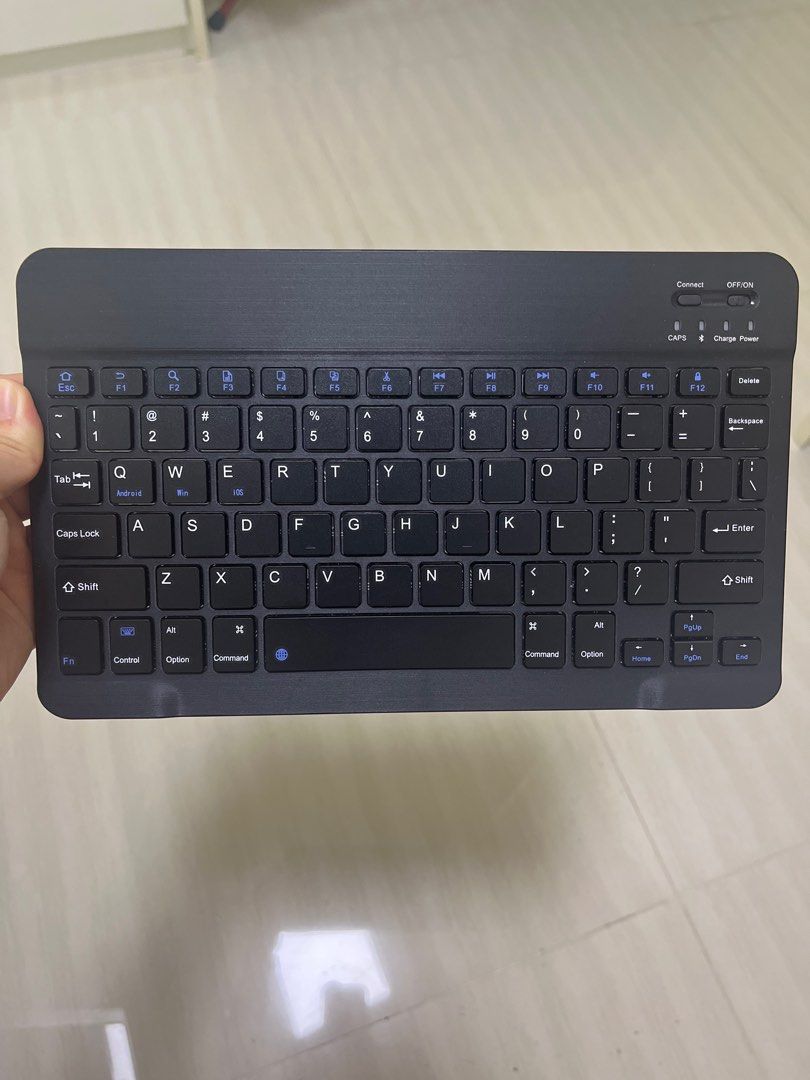 Wireless Keyboard, Computers & Tech, Parts & Accessories, Computer Keyboard on Carousell