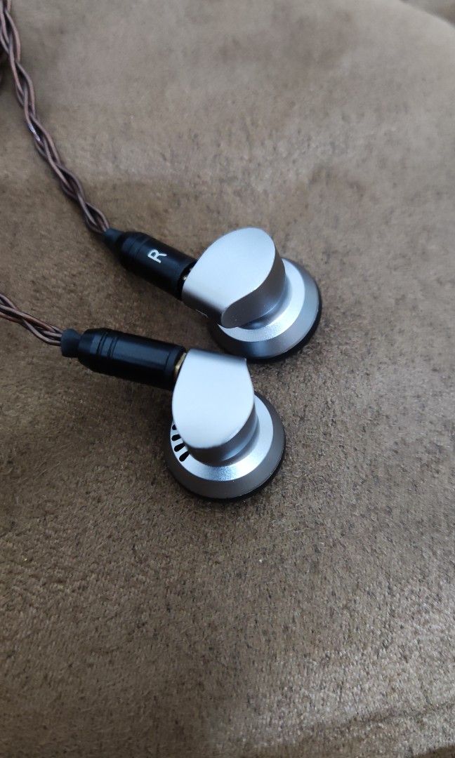 Yincrow RW-1000 RW1000 Stereo In Ear Metal Flat Head Earbuds Carbon ...