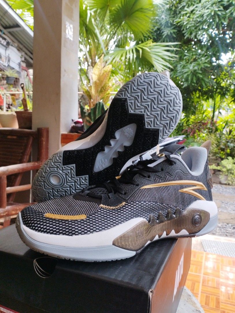 Anta Shockwave 5, Men's Fashion, Footwear, Casual Shoes on Carousell