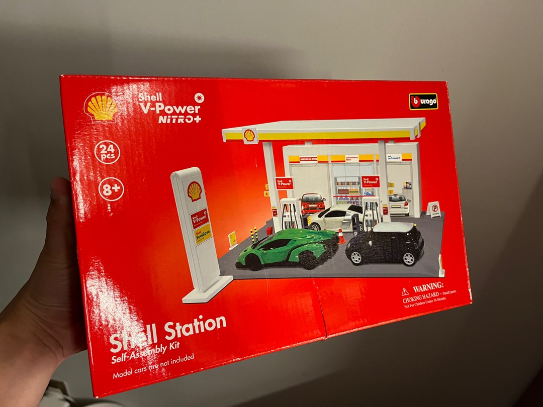 Burago Shell Petrol Station, Hobbies & Toys, Toys & Games on Carousell