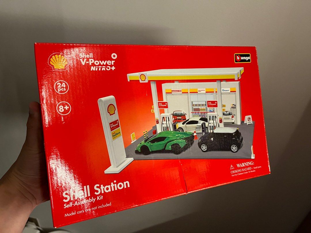 Burago Shell Petrol Station, Hobbies & Toys, Toys & Games on Carousell