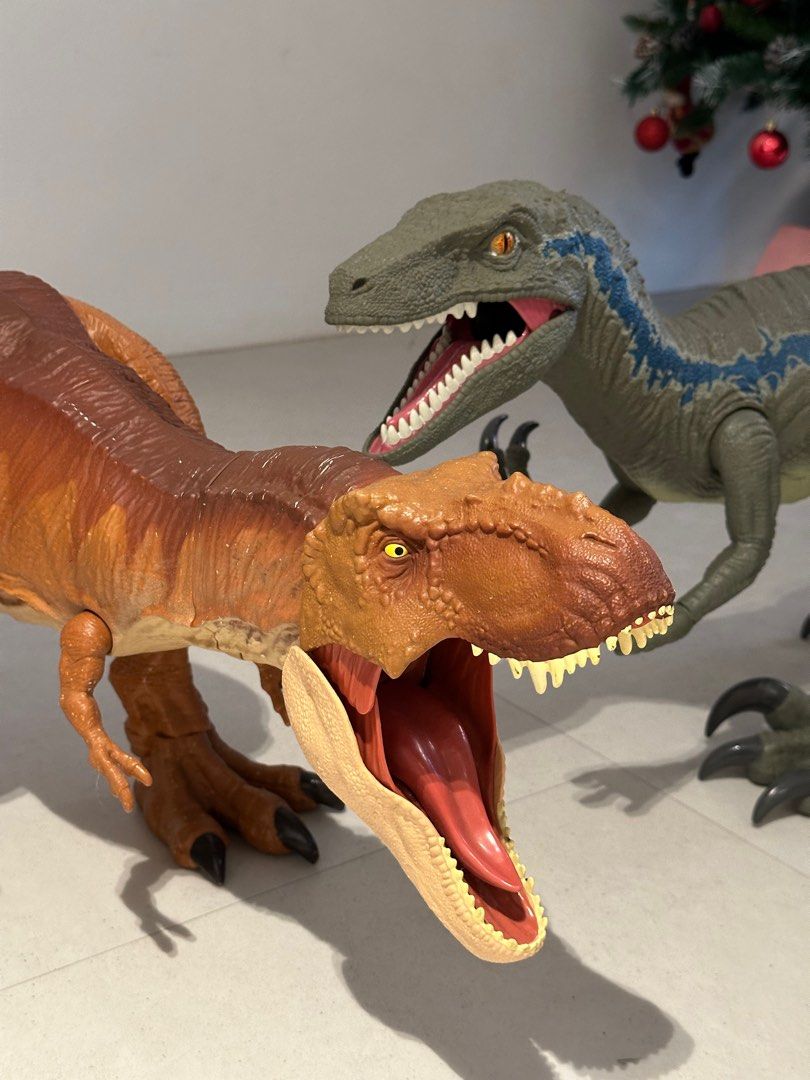 Colossal Jurassic Dinosaurs (sold as a set), Hobbies & Toys, Toys ...