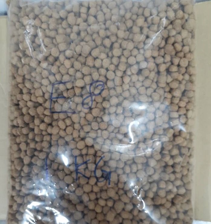 DEDAK PALLET E8 MANCING KOLAM (1 KG), Pet Supplies, Pet Food on Carousell