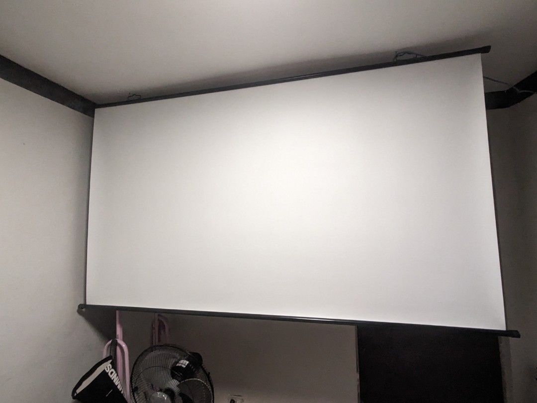 DROP DOWN PROJECTOR SCREEN 85", TV & Home Appliances, TV ...
