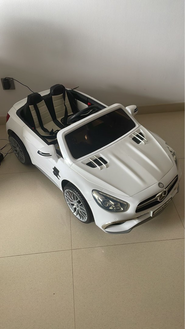 Electric toy car white Mercedes, Hobbies & Toys, Toys & Games on Carousell