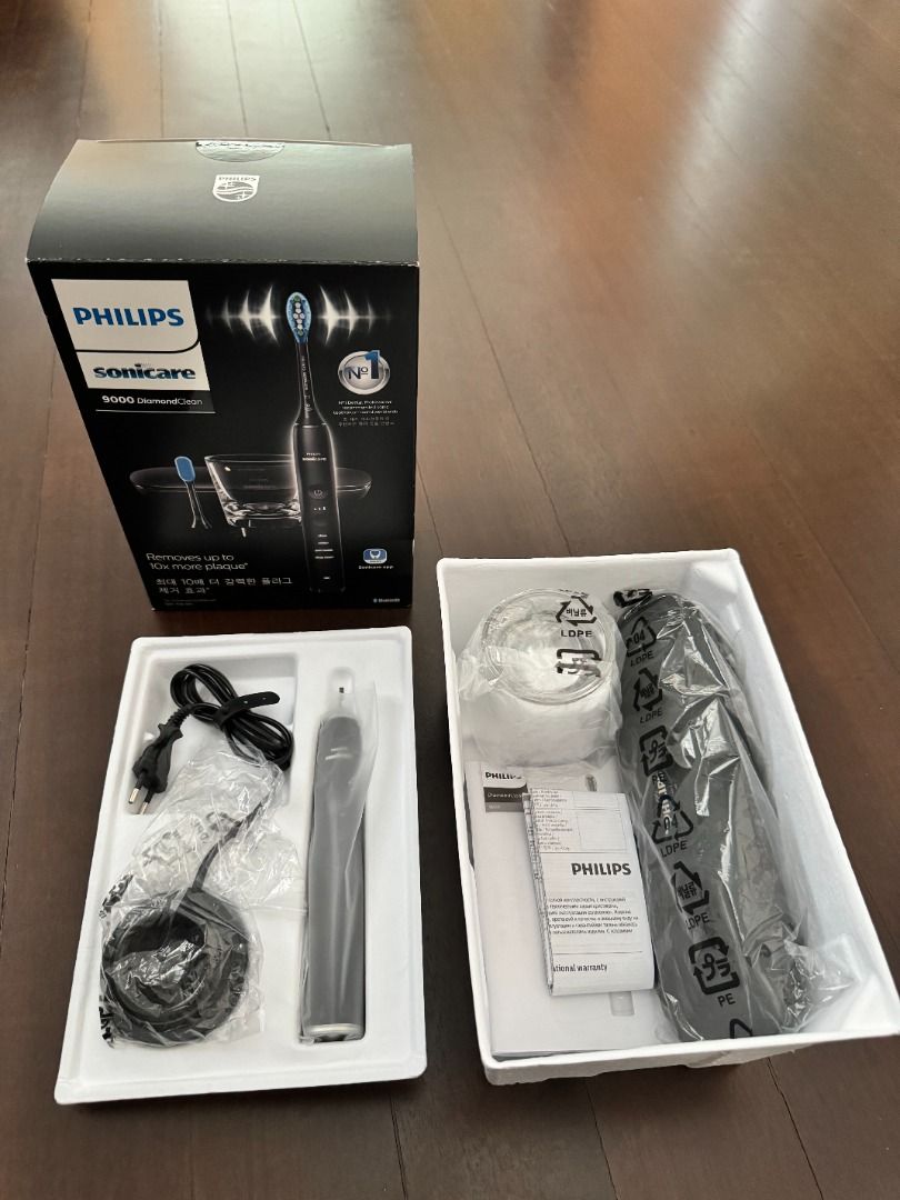 Free Delivery [Brand New] Philips Sonicare DiamondClean 9000 Sonic ...