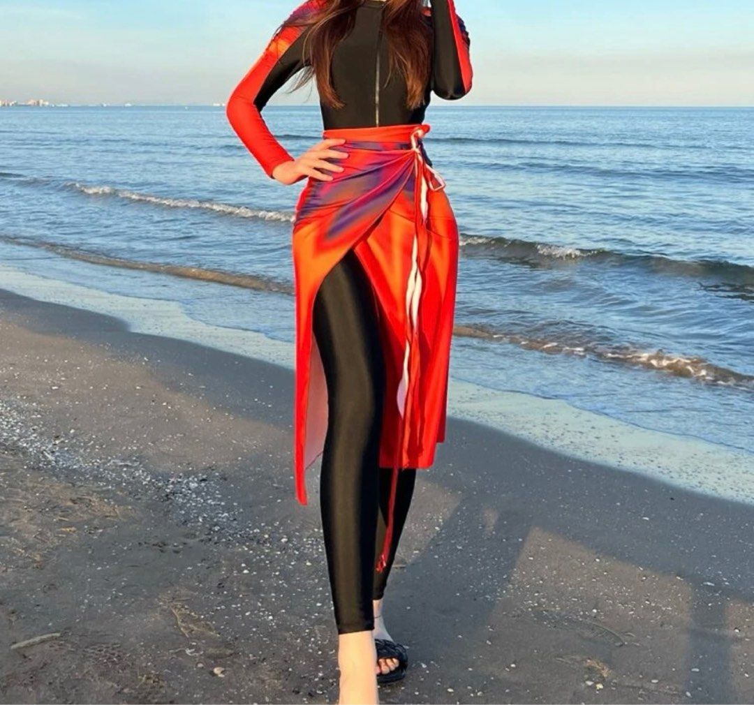 Full body rash guard, Women's Fashion, Swimwear, Rash guard on Carousell