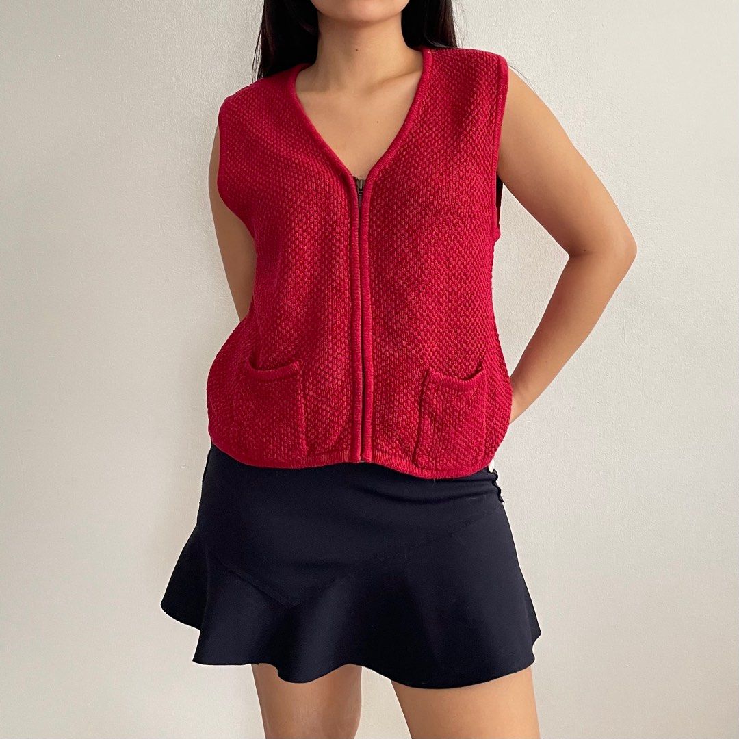 HQ Red Zip Textured Vest, Men's Fashion, Tops & Sets, Vests on Carousell