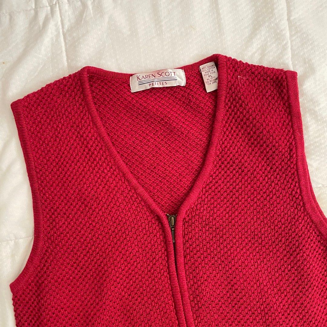 HQ Red Zip Textured Vest, Men's Fashion, Tops & Sets, Vests on Carousell