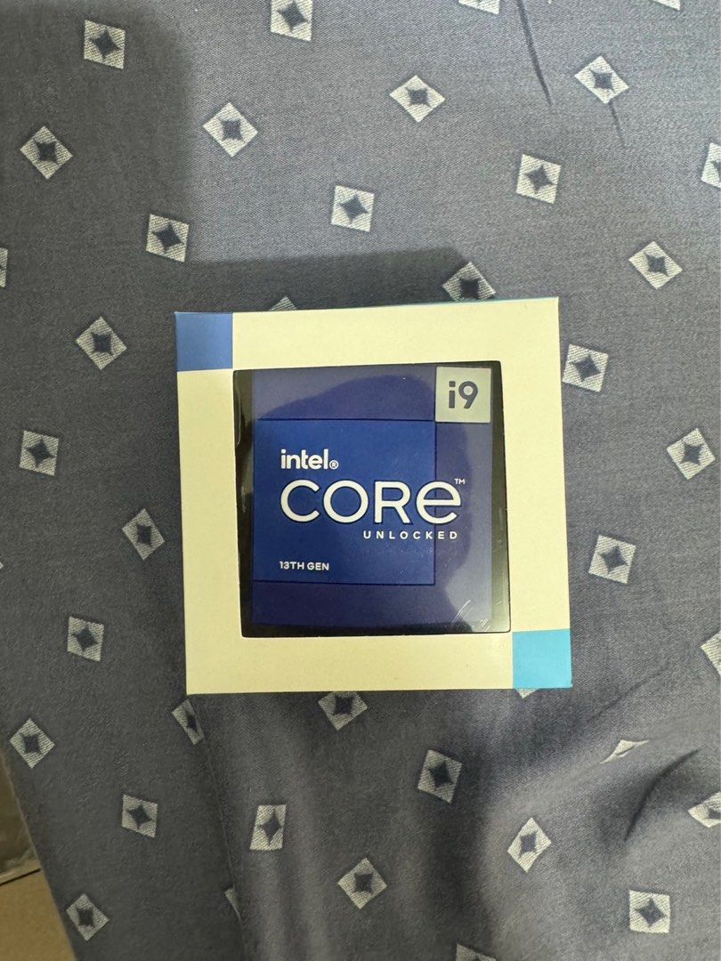intel CPU晶圓造型 一卡通, 手機及配件, 電子周邊配件及產品, 其他電子周邊配件及產品在旋轉拍賣