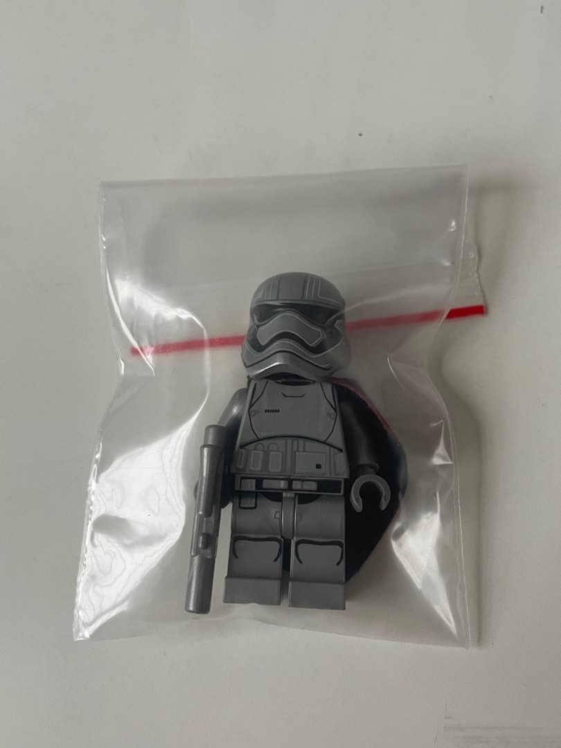Lego StarWars Minifigure Captain Plasma, Hobbies & Toys, Toys & Games ...