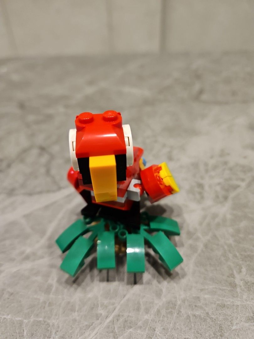Lego Tropical Parrot, Hobbies & Toys, Toys & Games on Carousell