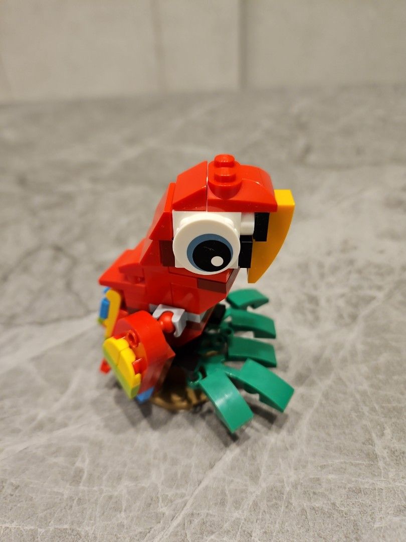 Lego Tropical Parrot, Hobbies & Toys, Toys & Games on Carousell