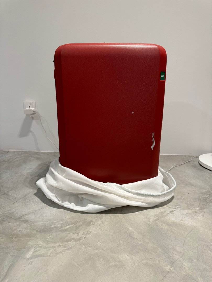 Logel medium size luggage - with handle defect, Hobbies & Toys, Travel ...