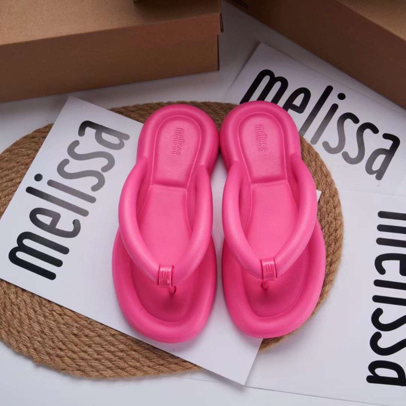 Melissa Flip Flop Sandal Rose Red, Fesyen Wanita, Sepatu di Carousell