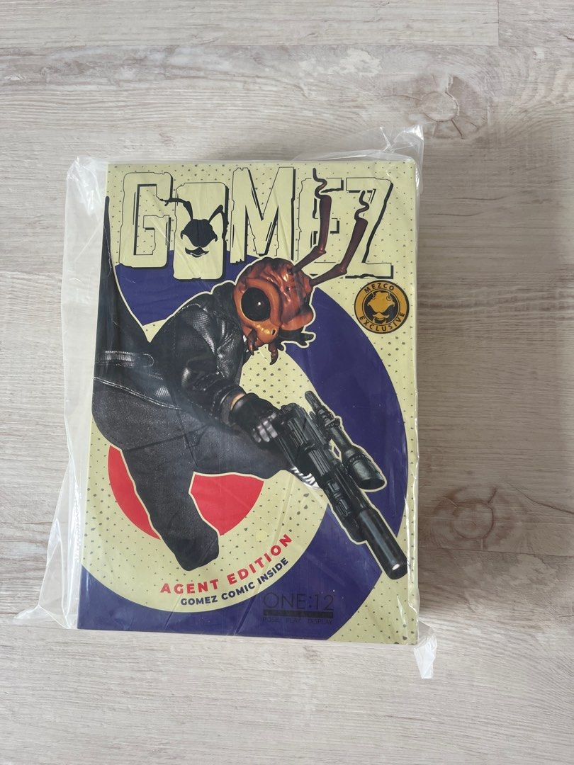 Mezco MDC one:12 collective Gomez agent edition exclusive, Hobbies ...