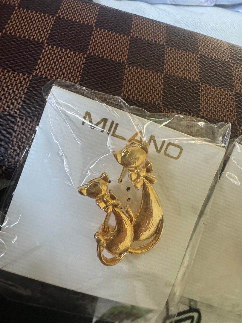 Milano pin, Luxury, Accessories on Carousell